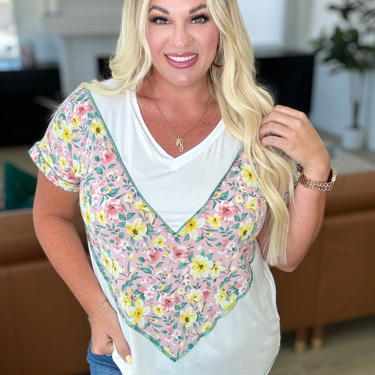 To Rock a Rhyme Color Block Top in Pink Floral – Charming Charlie