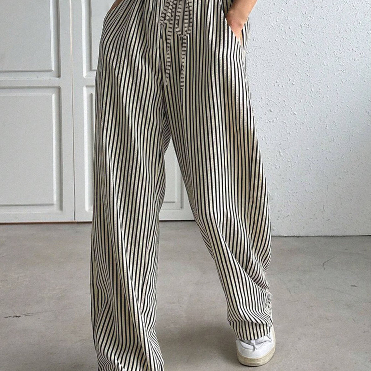 Drawstring Striped Elastic Waist Pants – Charming Charlie