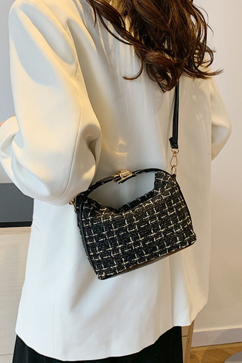Woven Removable Strap Shoulder Bag – Charming Charlie