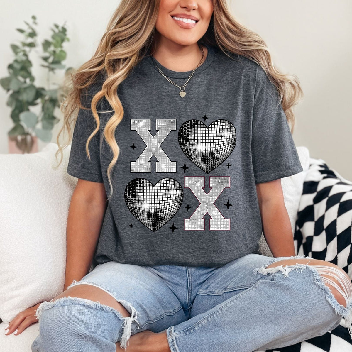 XO Disco Graphic Tee – Charming Charlie