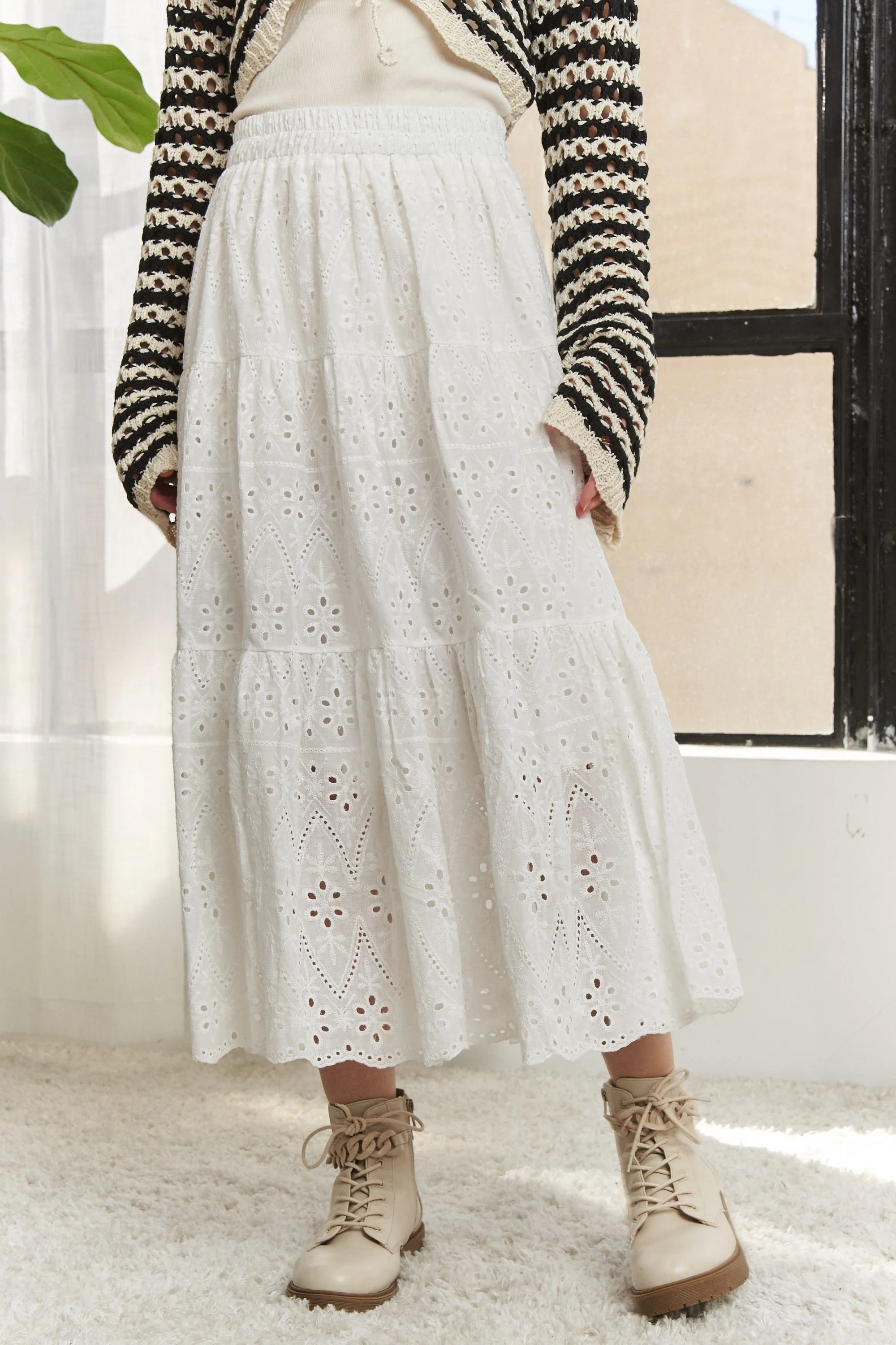 ADORA Elastic Waistband Tiered Midi Skirt – Charming Charlie