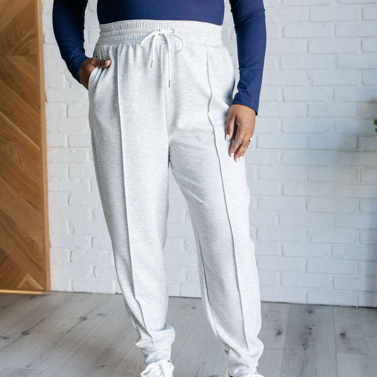 Center Seam Scuba Joggers in Heather Grey – Charming Charlie