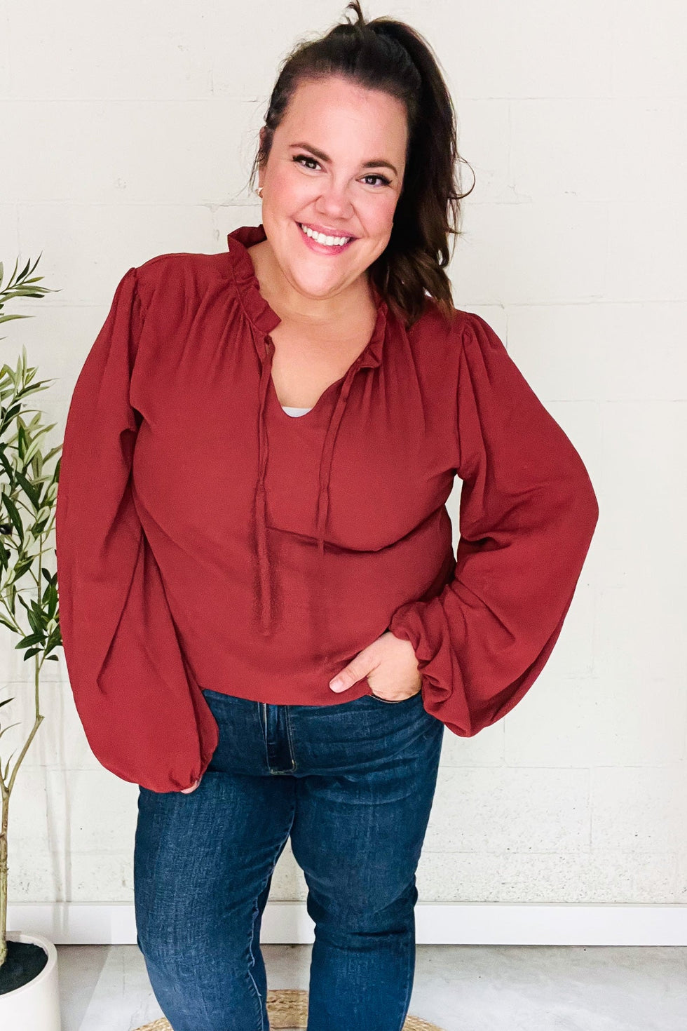 Feeling Femme Off Burgundy Frilled Edge V Neck Tie Top – Charming Charlie
