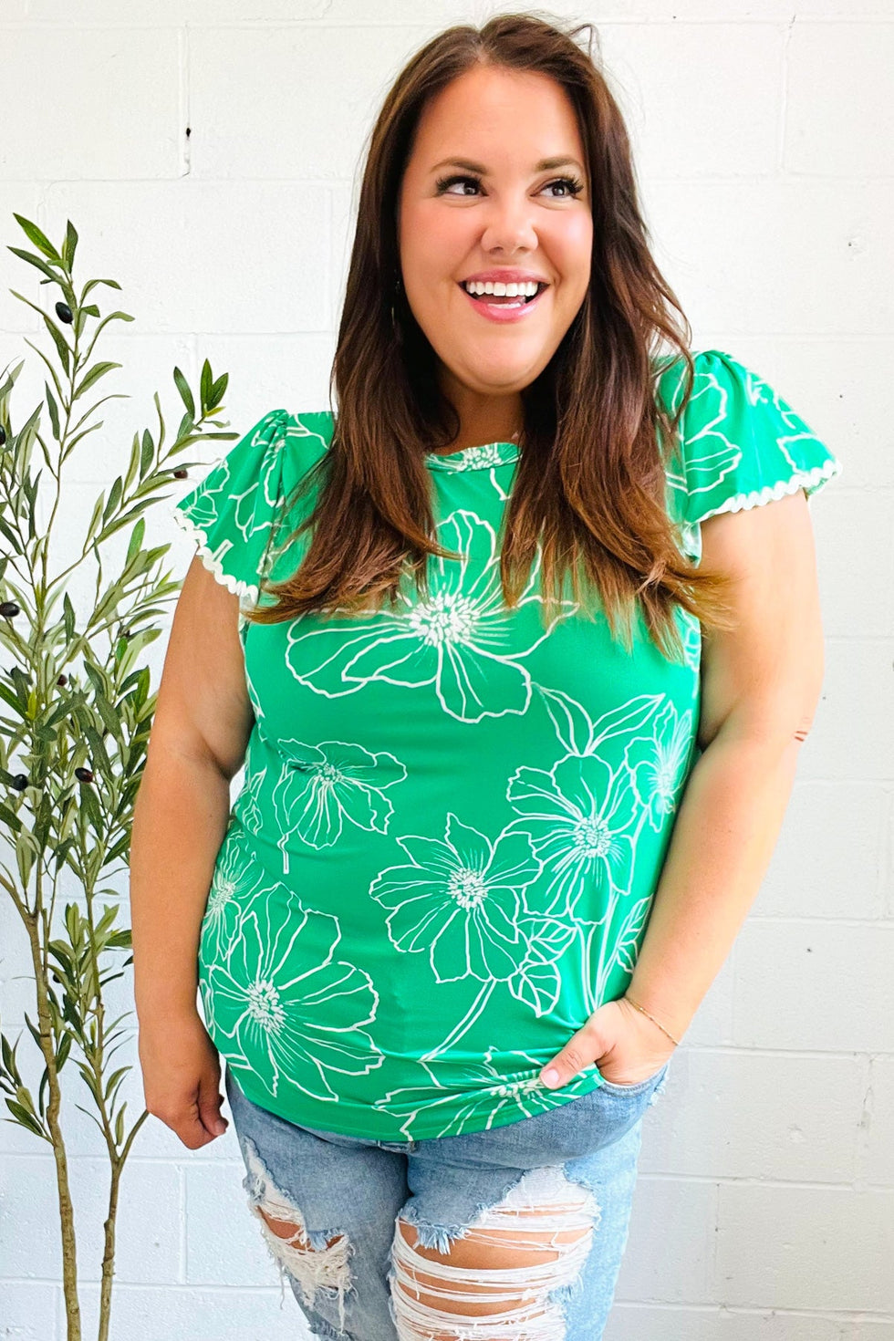 Follow Me Emerald Floral Ric Rac Trim Flutter Sleeve Top – Charming Charlie