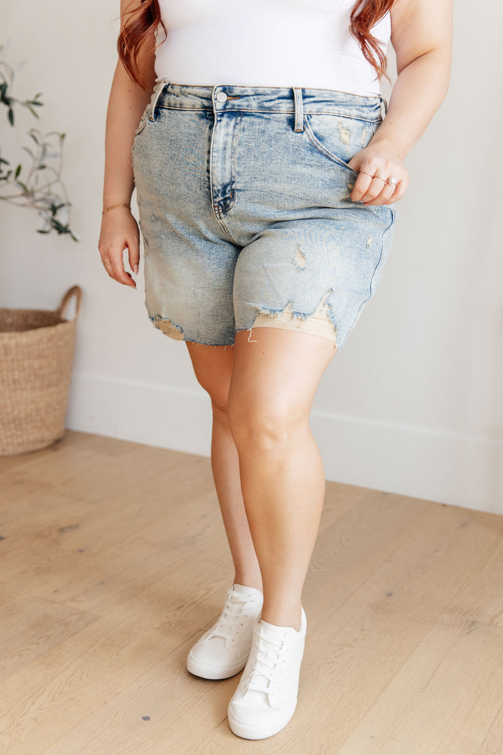 Cindy High Rise Mineral Wash Distressed Boyfriend Shorts – Charming Charlie