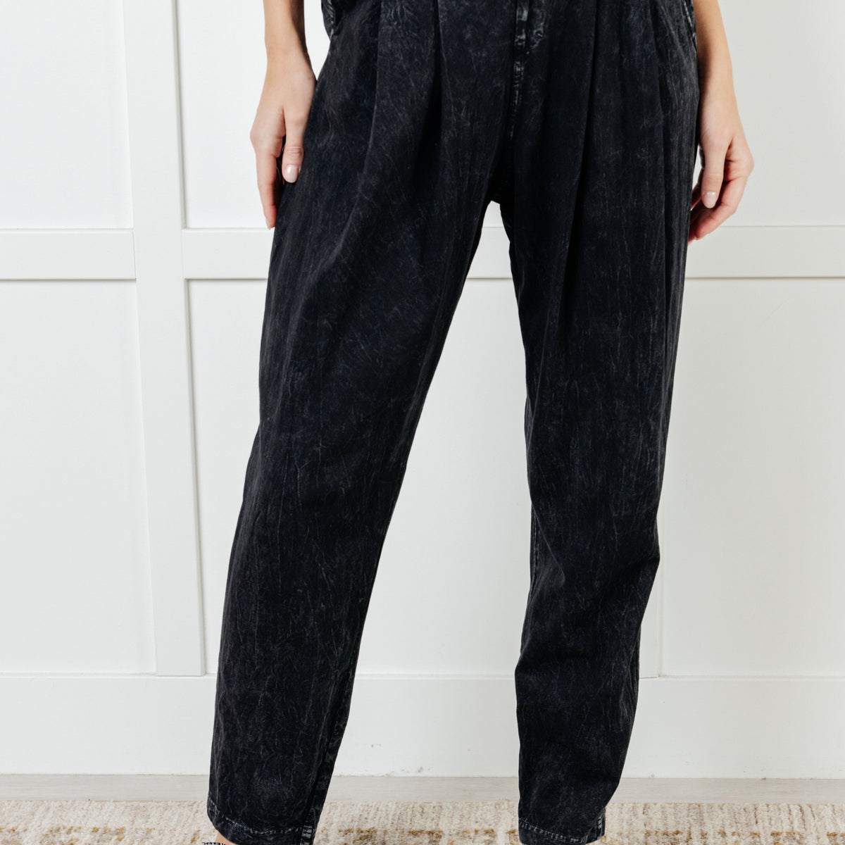 Limber Up Straight Leg Sweats in Black – Charming Charlie