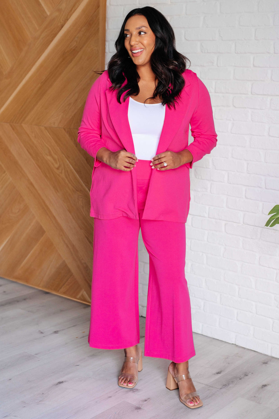 Magic Wide Leg Crop Pants in Hot Pink – Charming Charlie