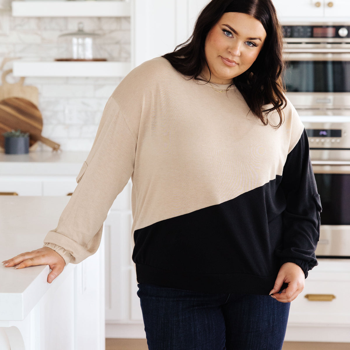 Split Decision Color Block Cargo Sleeve Top – Charming Charlie