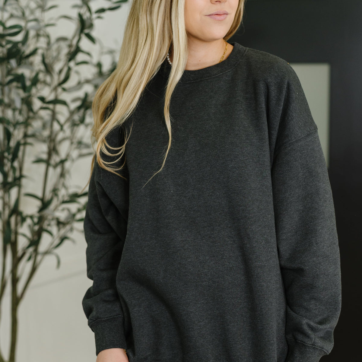 Sunday Snug Relaxed Pullover in Charcoal – Charming Charlie