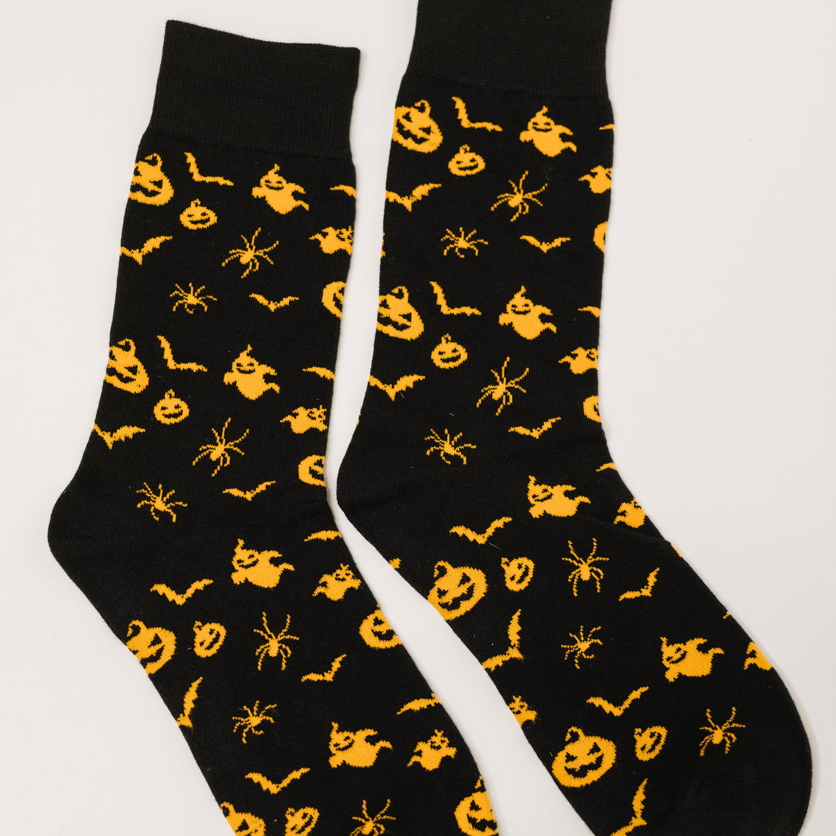 Wicked Walk Quarter Socks – Charming Charlie