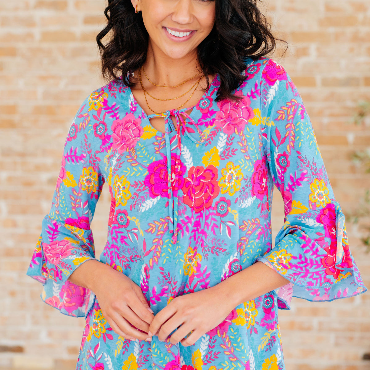 Willow Bell Sleeve Top in Bright Blue Floral – Charming Charlie