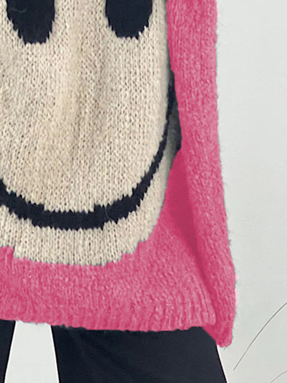 Smiling Face V-Neck Long Sleeve Sweater – Charming Charlie