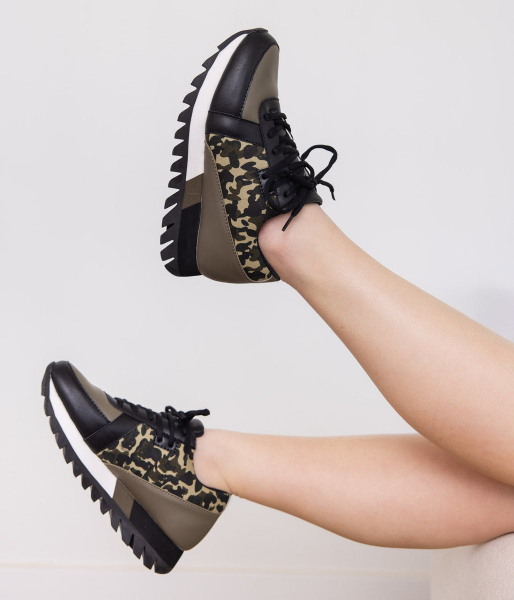 Geri Sneaker in Camo – Charming Charlie