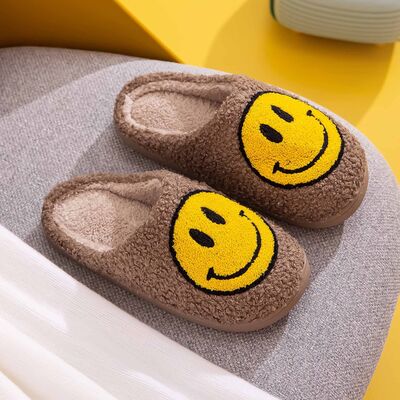 Melody Smiley Face Slippers – Charming Charlie